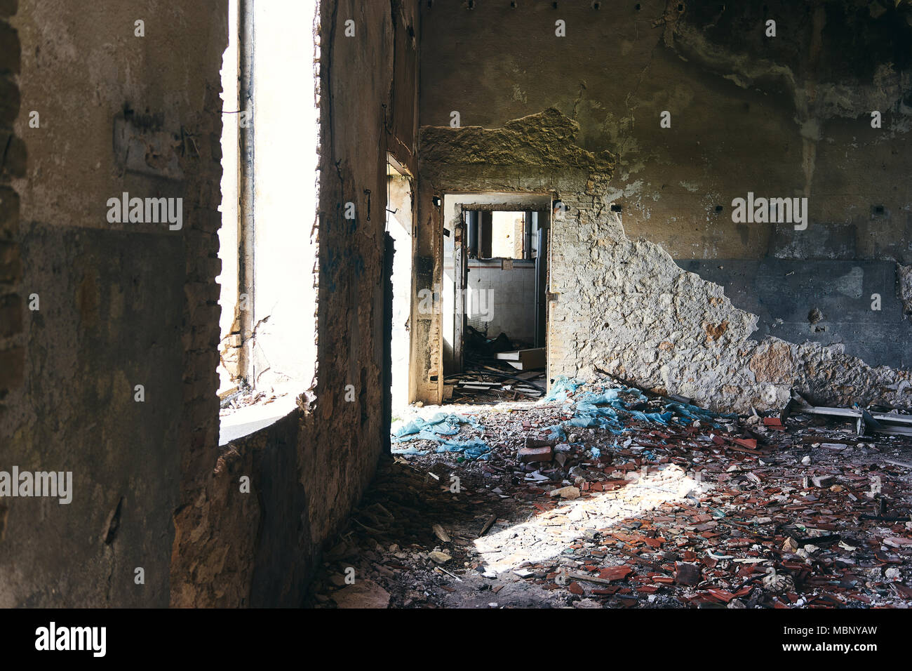Haunted house inside hi-res stock photography and images - Alamy