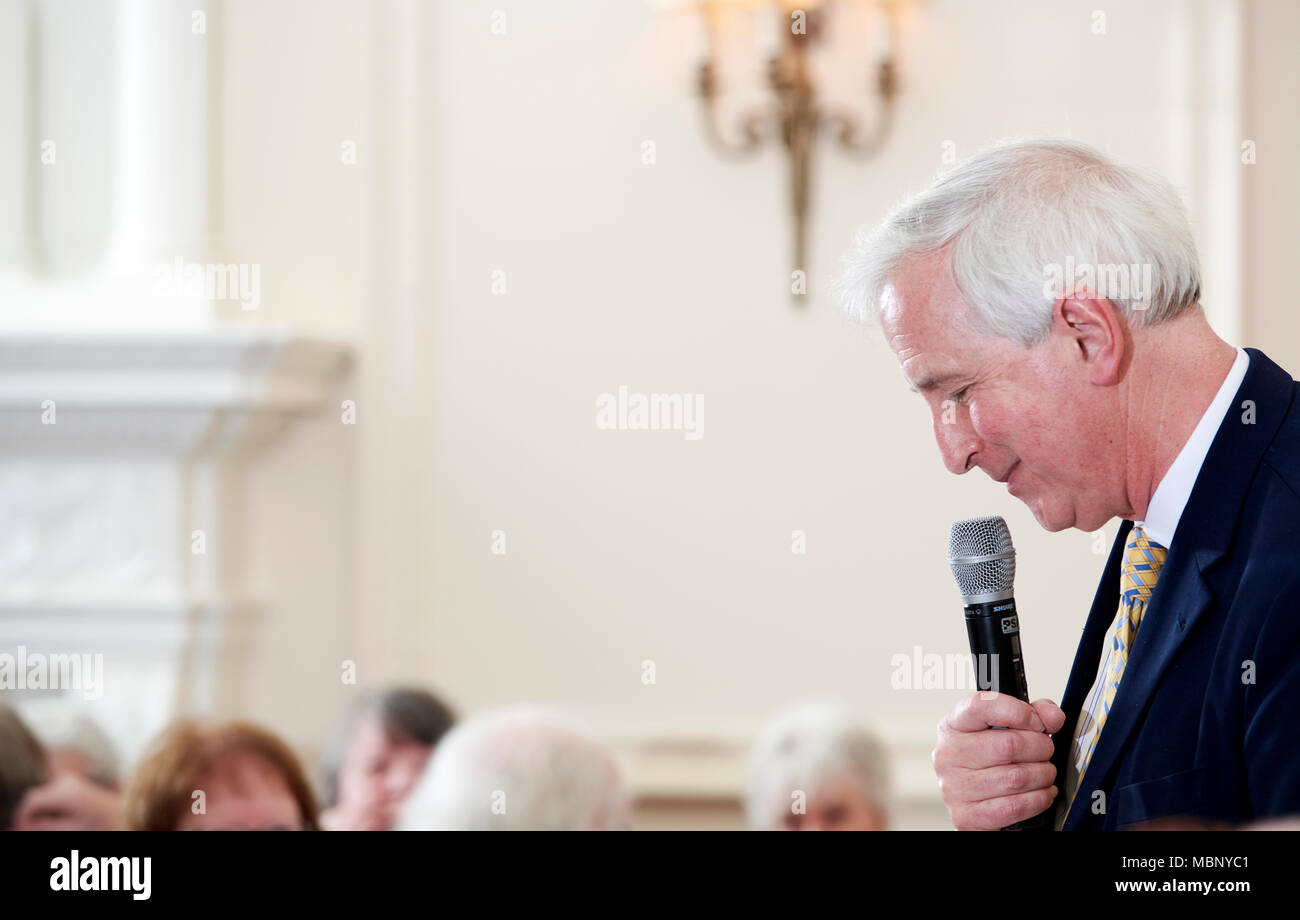 Hugo vickers queen mother hi-res stock photography and images - Alamy