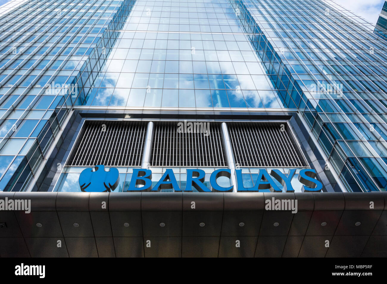 Churchill place barclays hi-res stock photography and images - Alamy