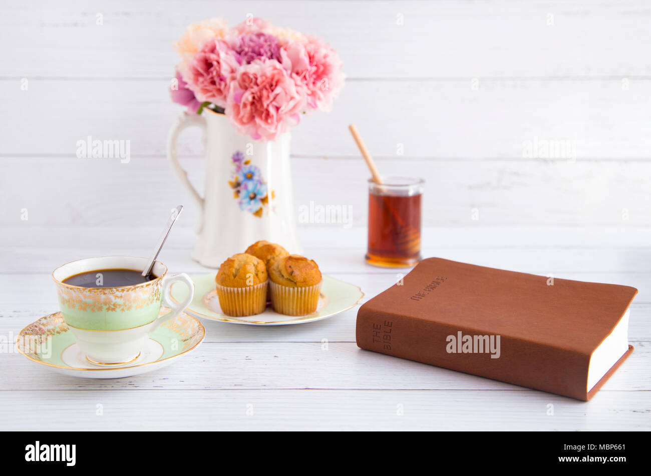 Food at bible study hi-res stock photography and images - Alamy