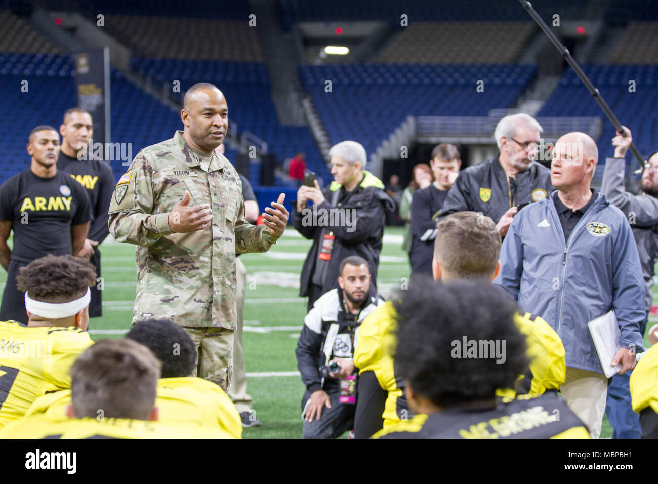 Dare to know hi-res stock photography and images - Alamy