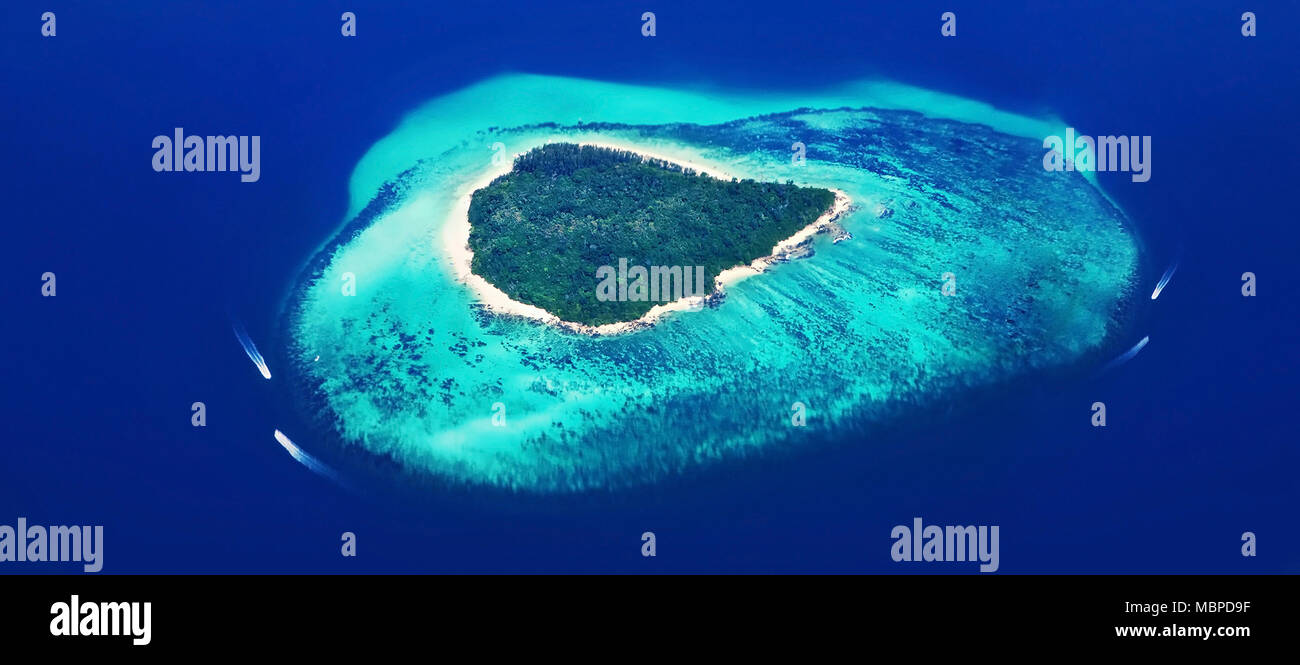 Tropical island view hi-res stock photography and images - Alamy