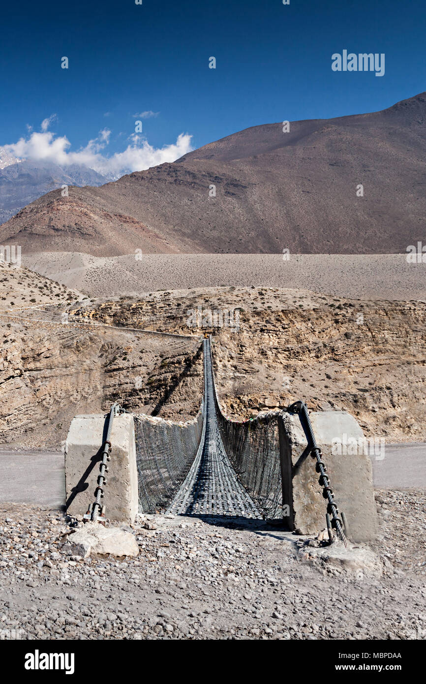 Modern metal bridge in Manang, Himalaya, Nepal Stock Photo - Alamy