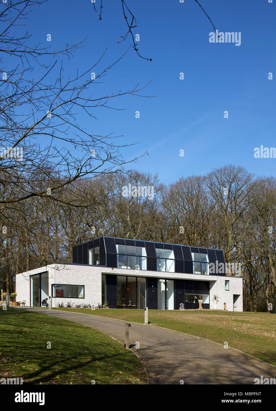 Approach slope hi-res stock photography and images - Alamy