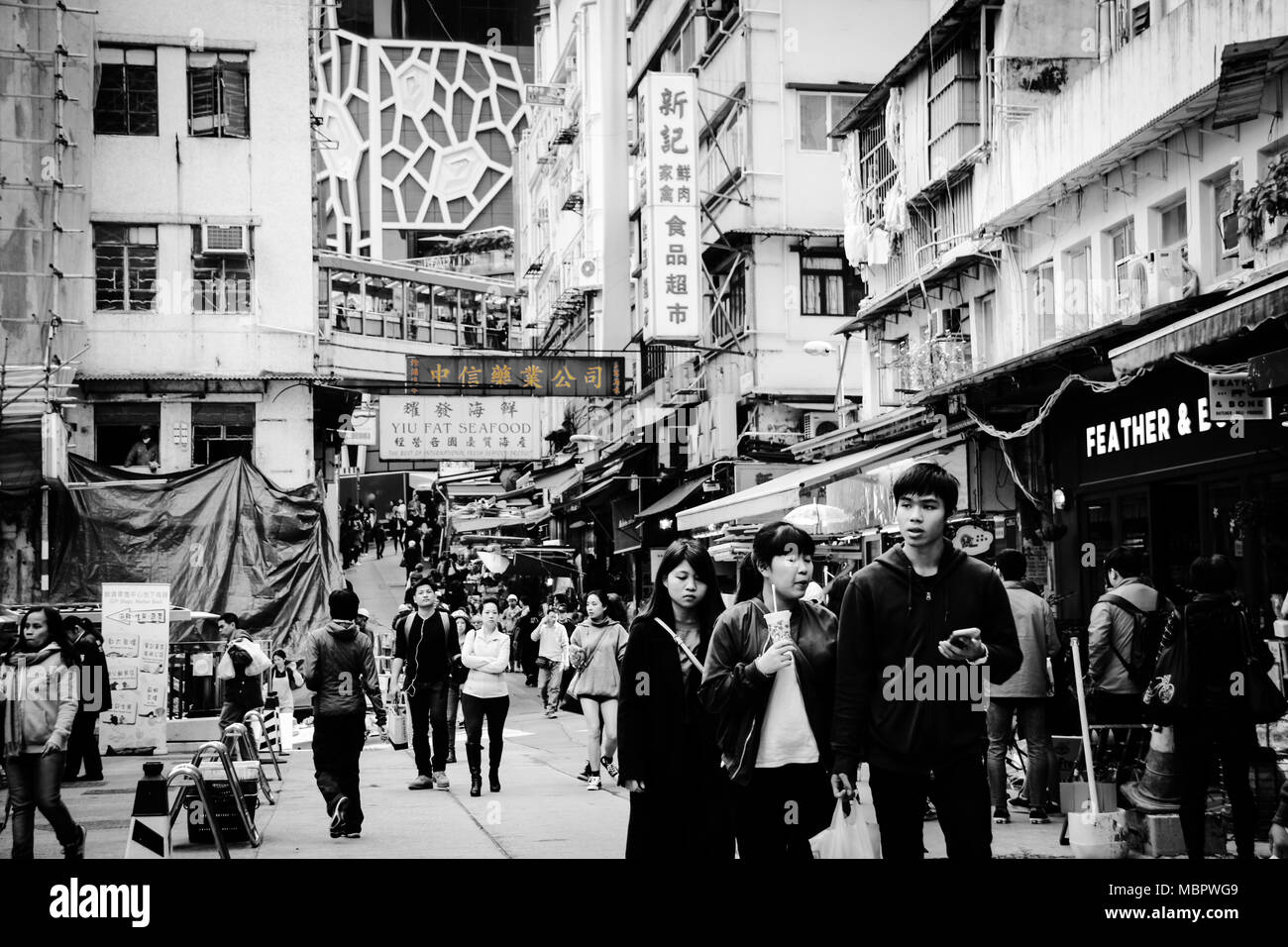 People enjoying life hi-res stock photography and images - Alamy