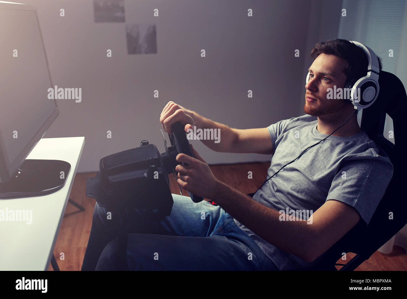 Racing car driving simulator hi-res stock photography and images - Alamy