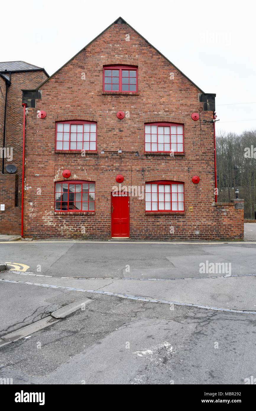 Grey brick houses hi-res stock photography and images - Alamy