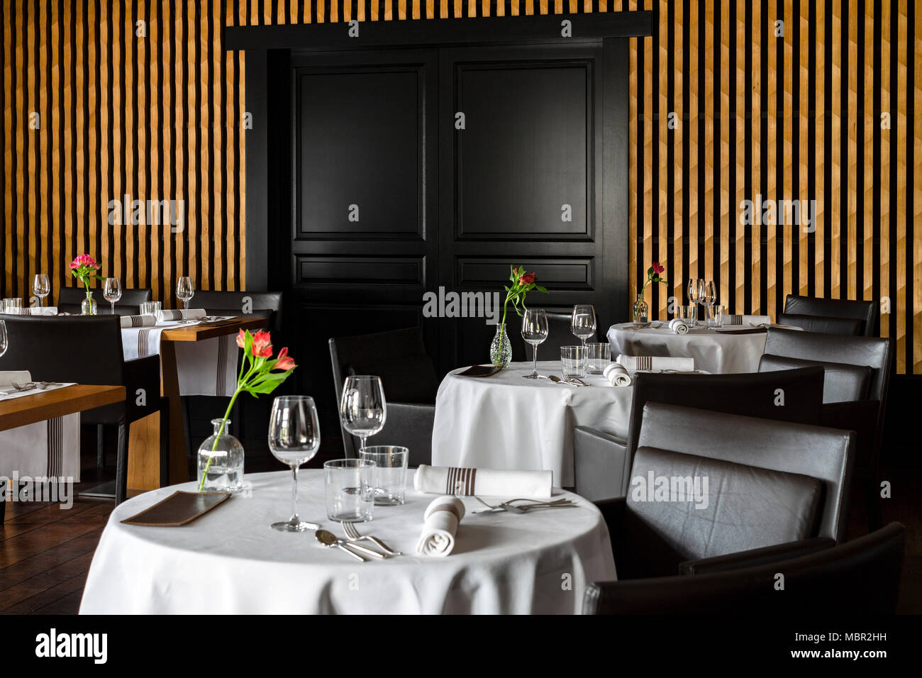 Panel architecture hi-res stock photography and images - Alamy