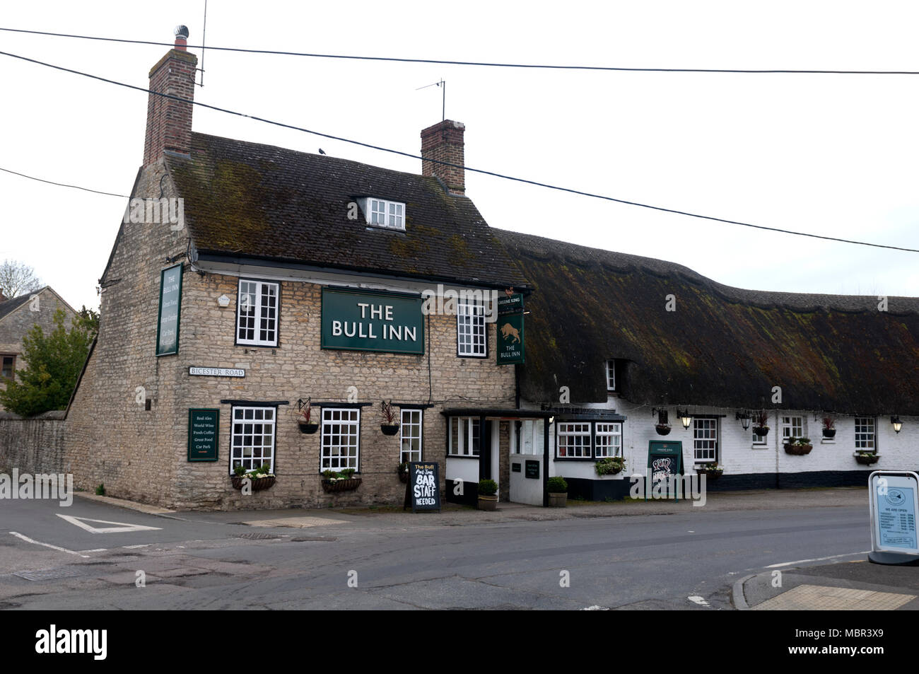 The Bull Inn, Launton, Oxfordshire, England, UK Stock Photo - Alamy