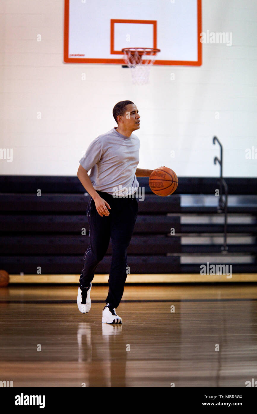 White house washington basketball court hi-res stock photography and ...
