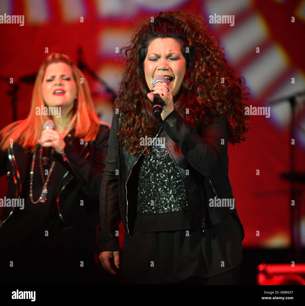 Ann curless and jeanette jurado hi-res stock photography and images - Alamy