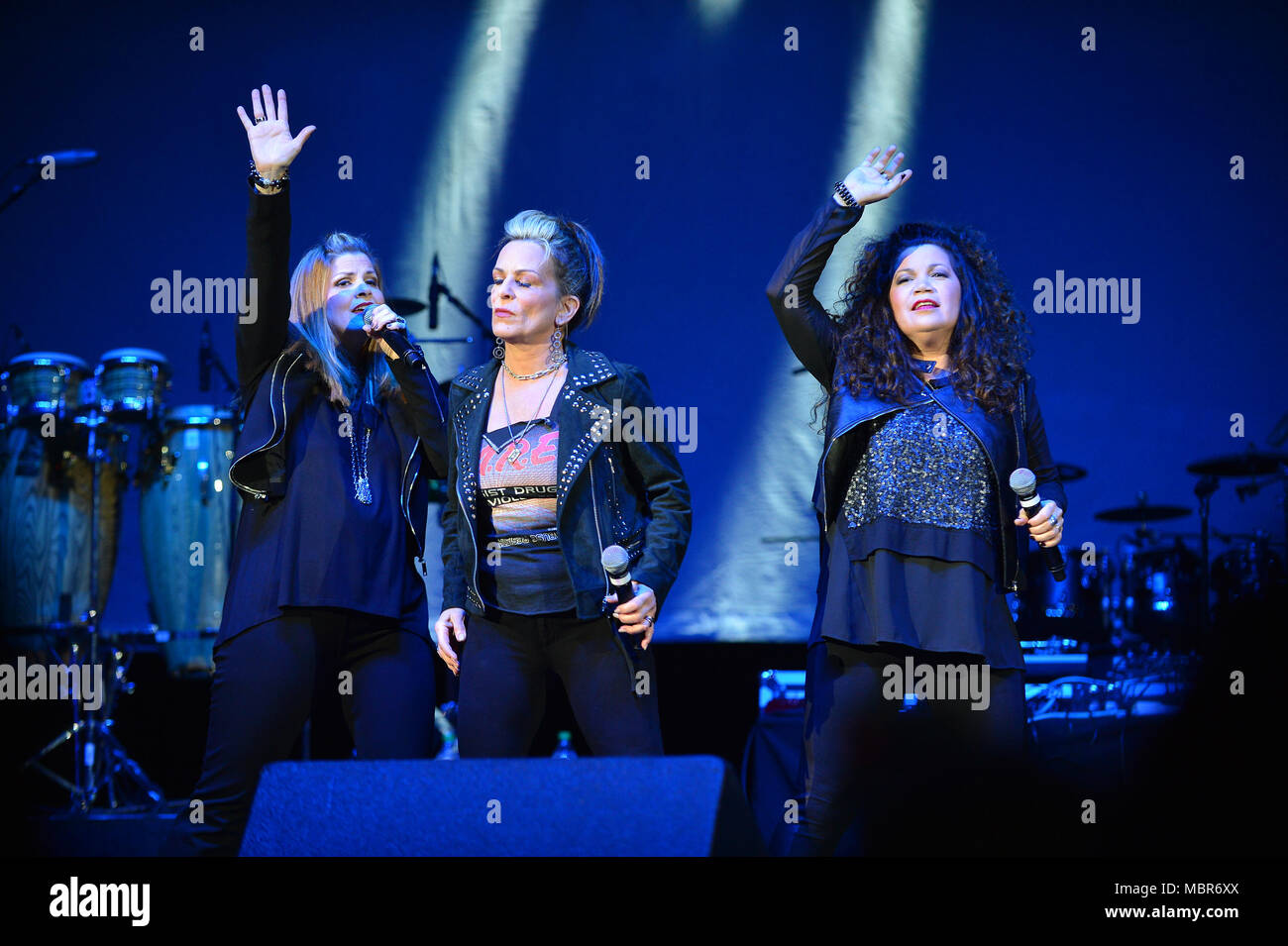 Ann curless and jeanette jurado hi-res stock photography and images - Alamy