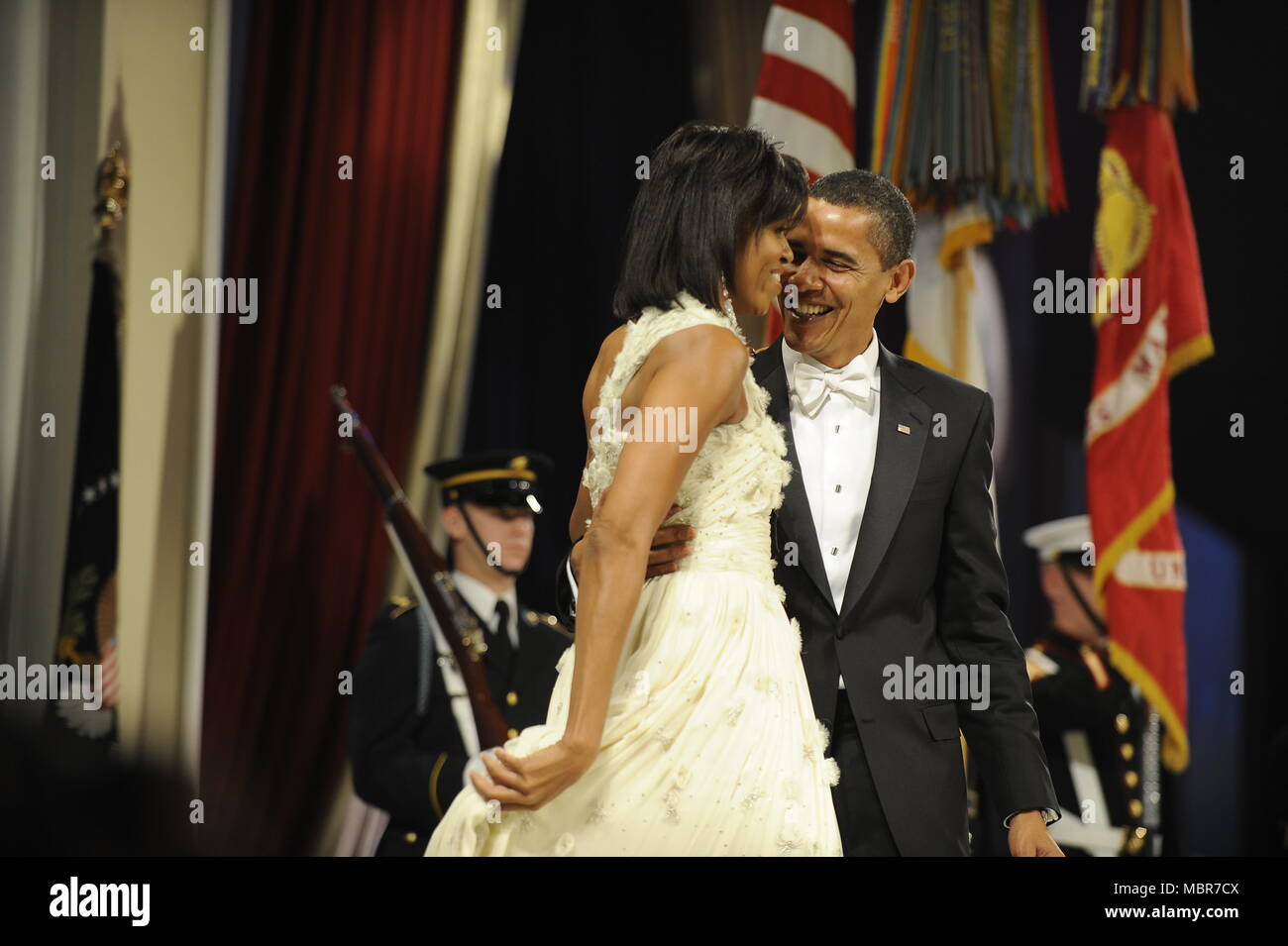 President Barack Obama and first lady Michelle Obama finish their dance ...