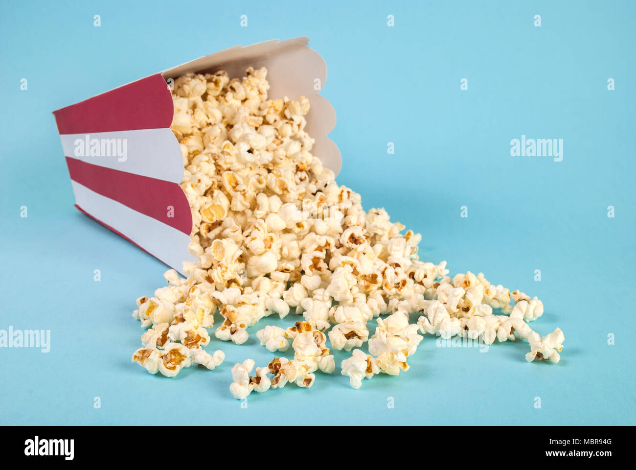 Popcorn box square hi-res stock photography and images - Alamy