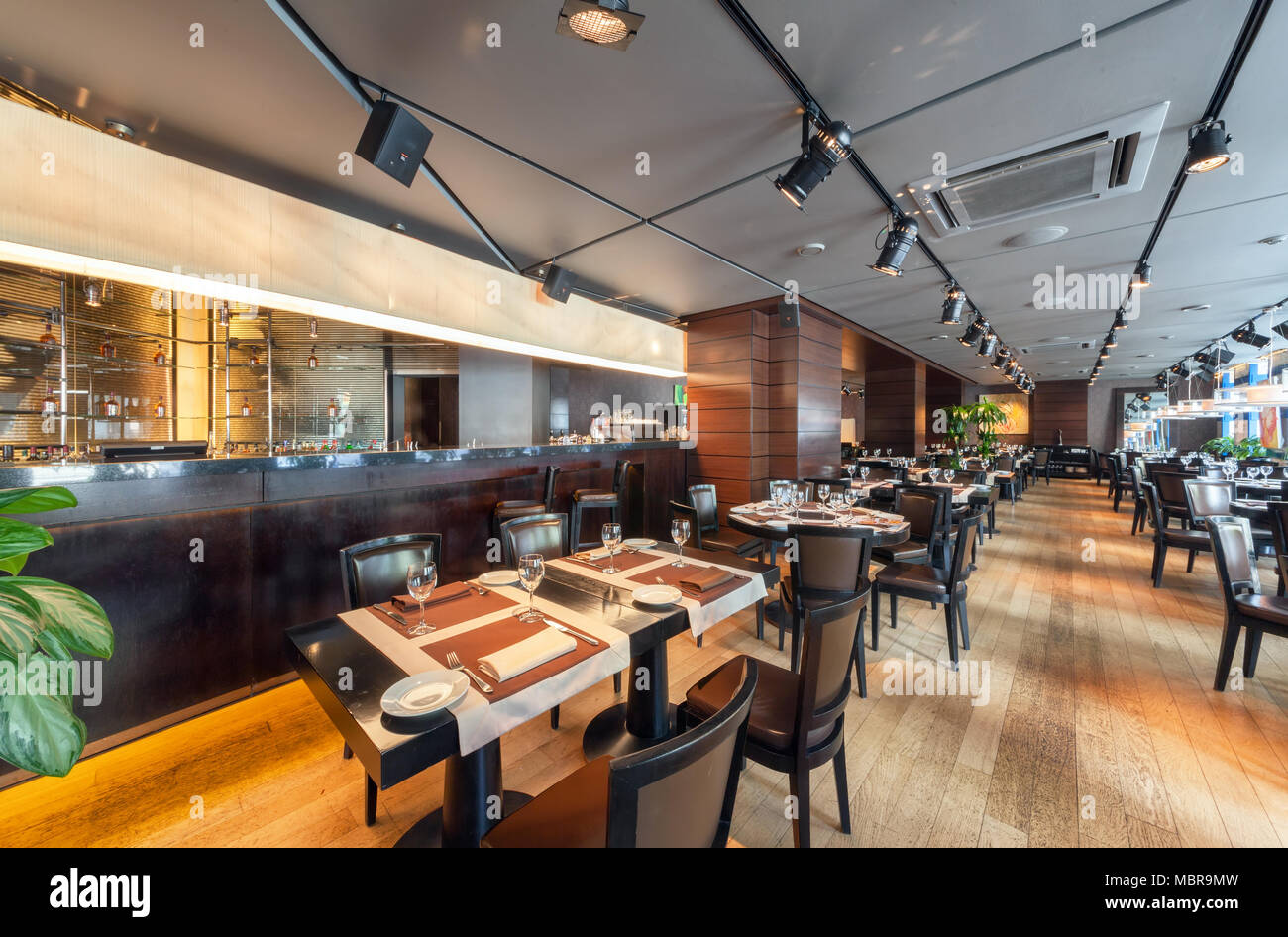 MOSCOW - AUGUST 2014: Interior is luxurious and fine dining restaurant ...