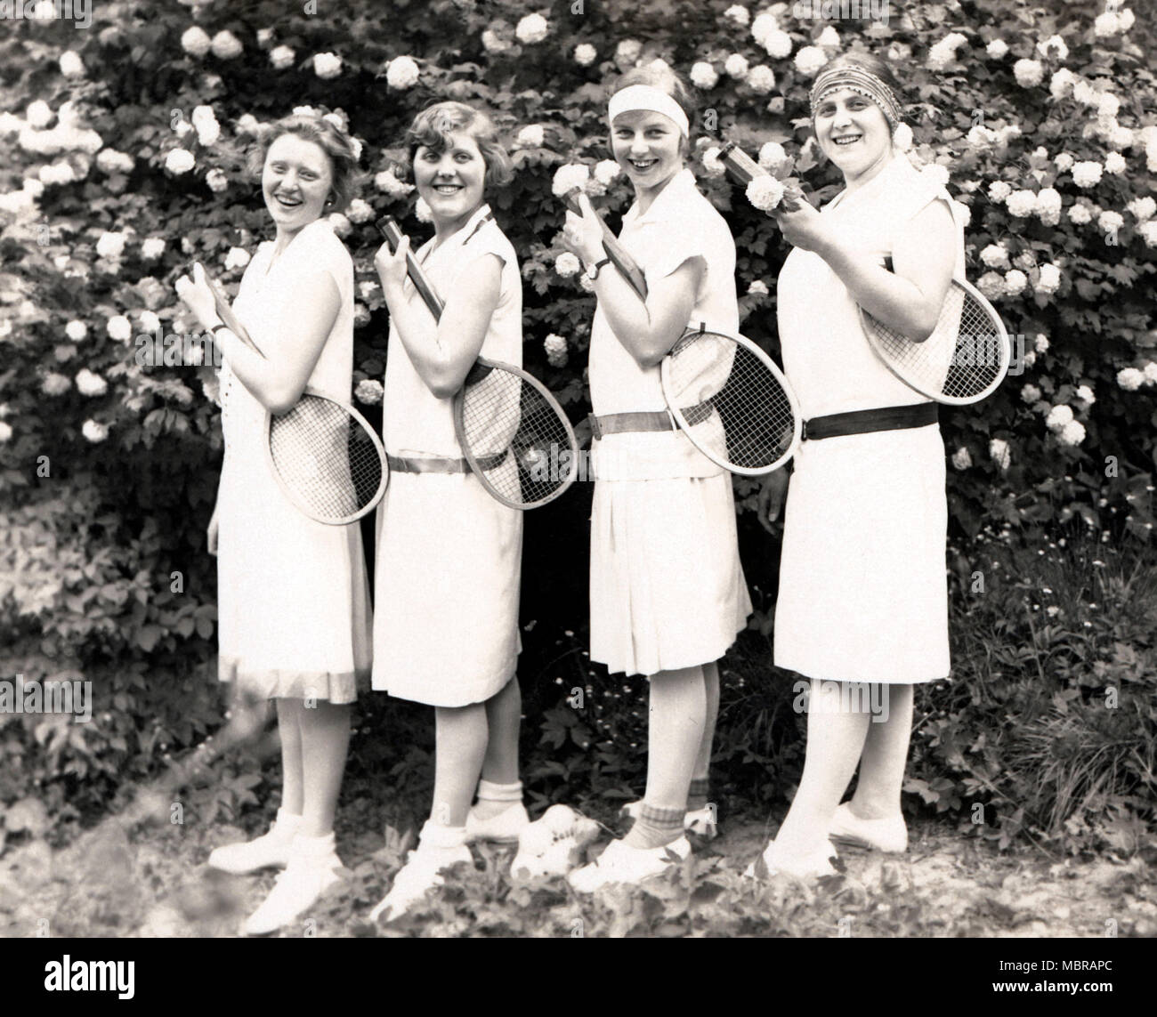 Women posing 1930s hi-res stock photography and images - Alamy
