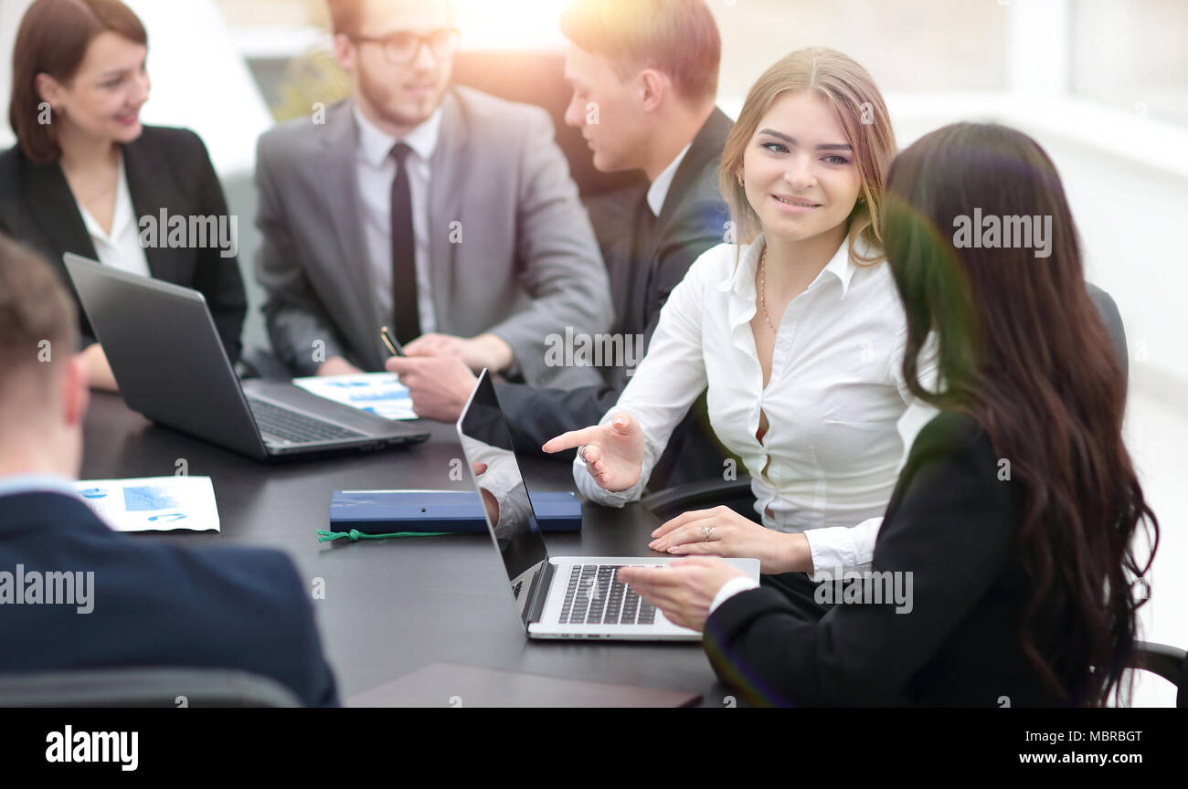 women employees in the office Stock Photo - Alamy