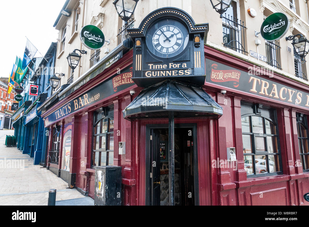 Pub Frontage High Resolution Stock Photography and Images - Alamy