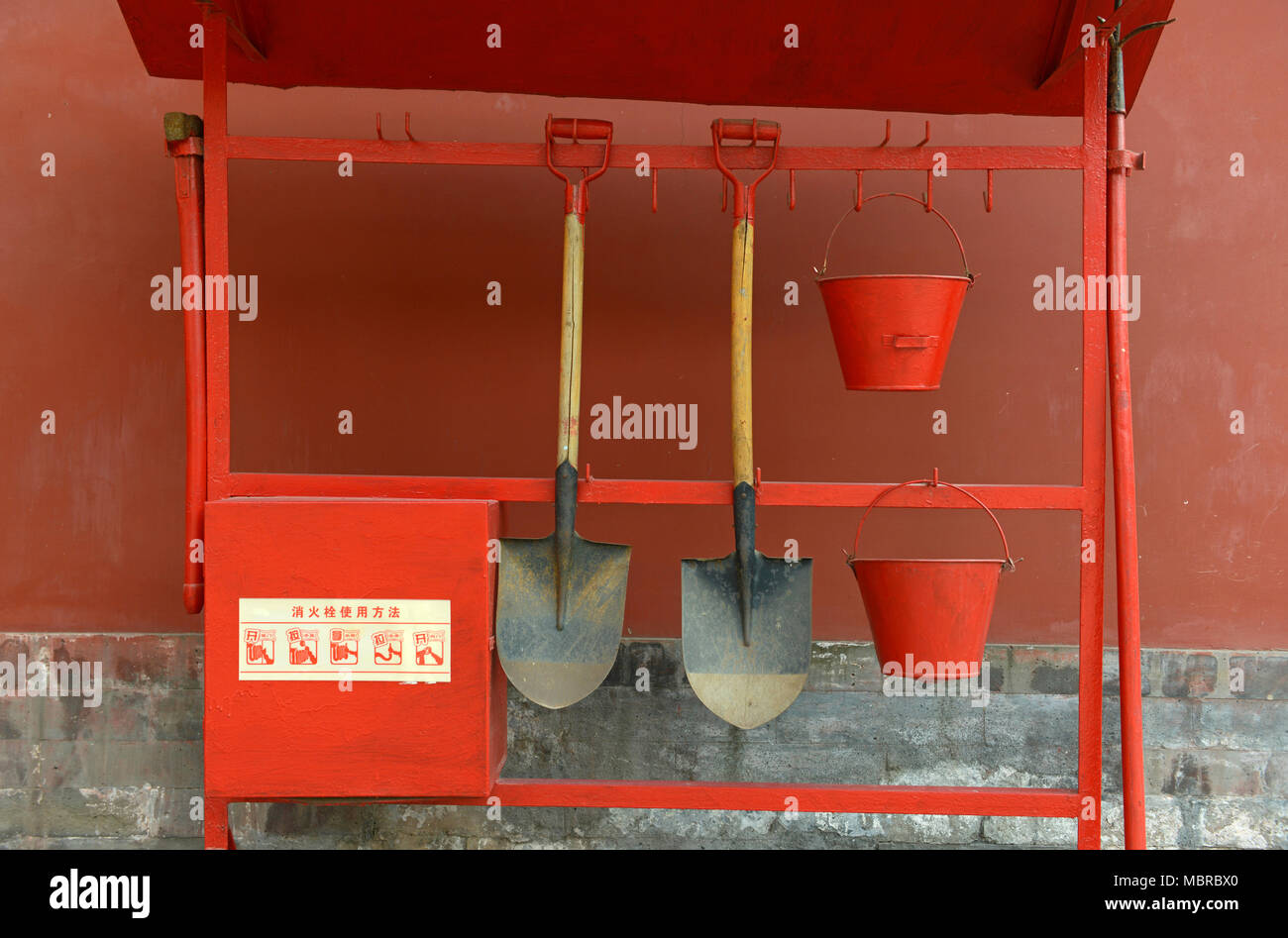 Fire bucket stand hi-res stock photography and images - Alamy