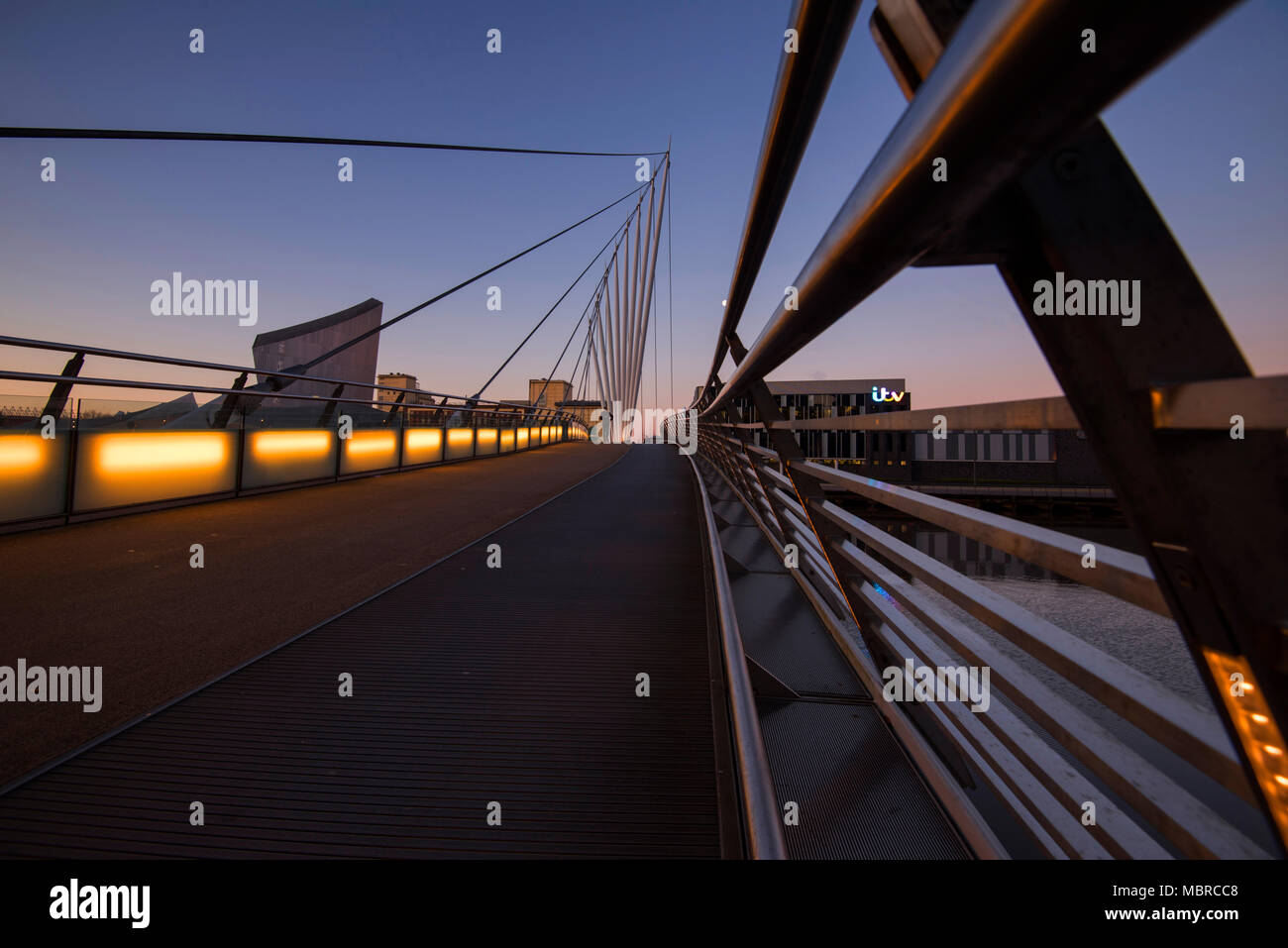 Swing bridge salford hi-res stock photography and images - Alamy