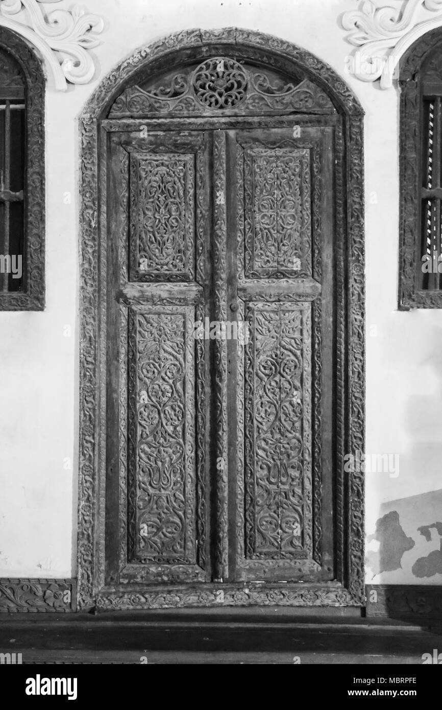 door pattern in historic village Jeddah, Saudi arabia Stock Photo - Alamy