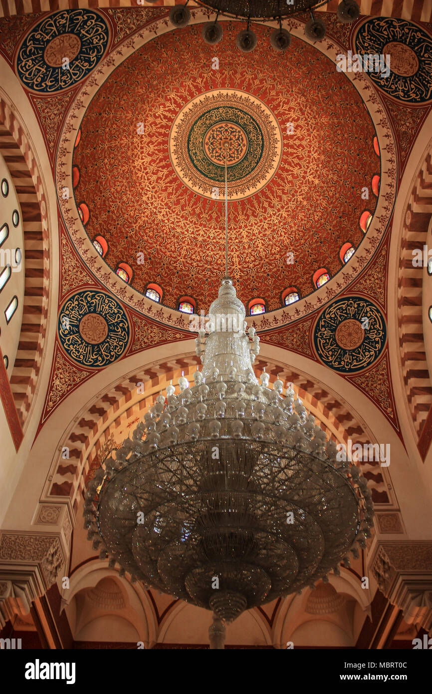 Stunning Interior of a lebanese Mosque in Beirut. Featuring incredible ...