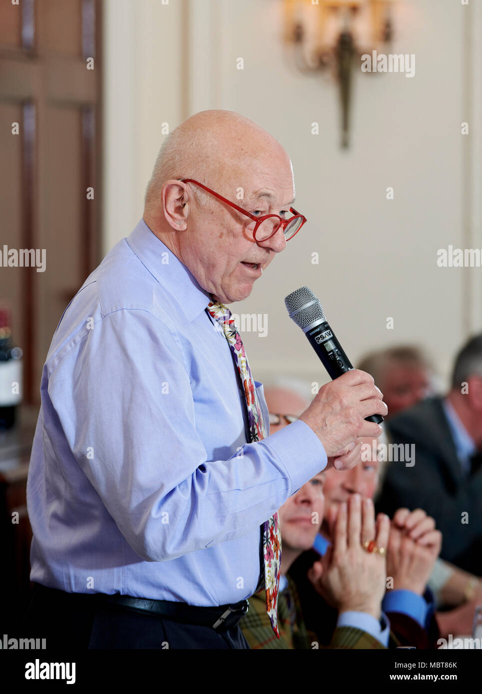 John Tusa at The Oldie Literary Lunch 10/04/18, Simpsons on the Strand ...