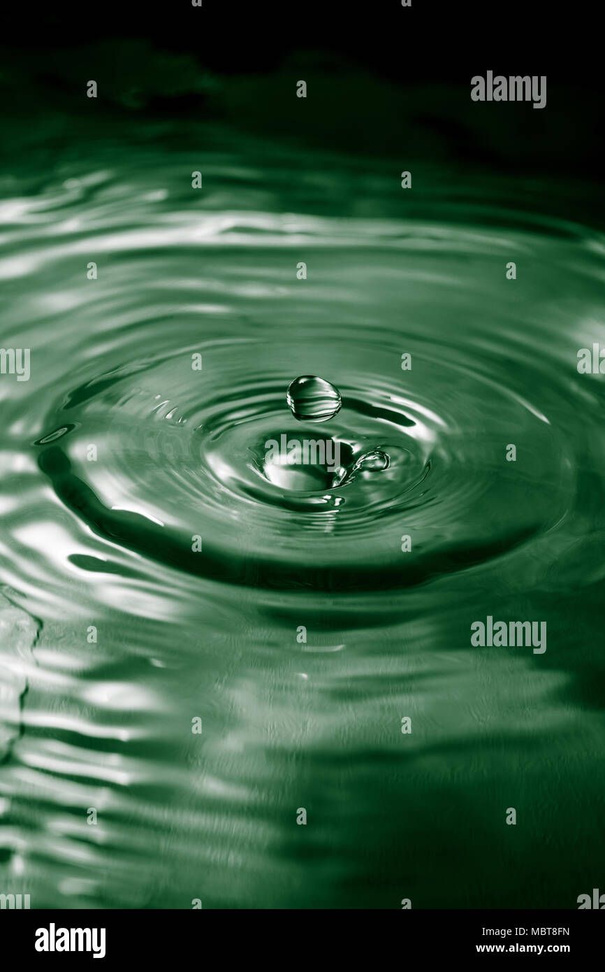 Water drop ripple splash hi-res stock photography and images - Alamy