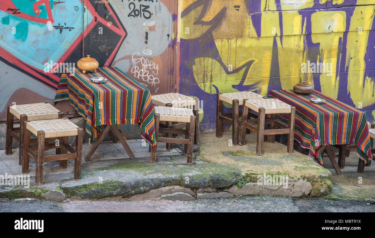 Empty tables in banquet hi-res stock photography and images - Alamy