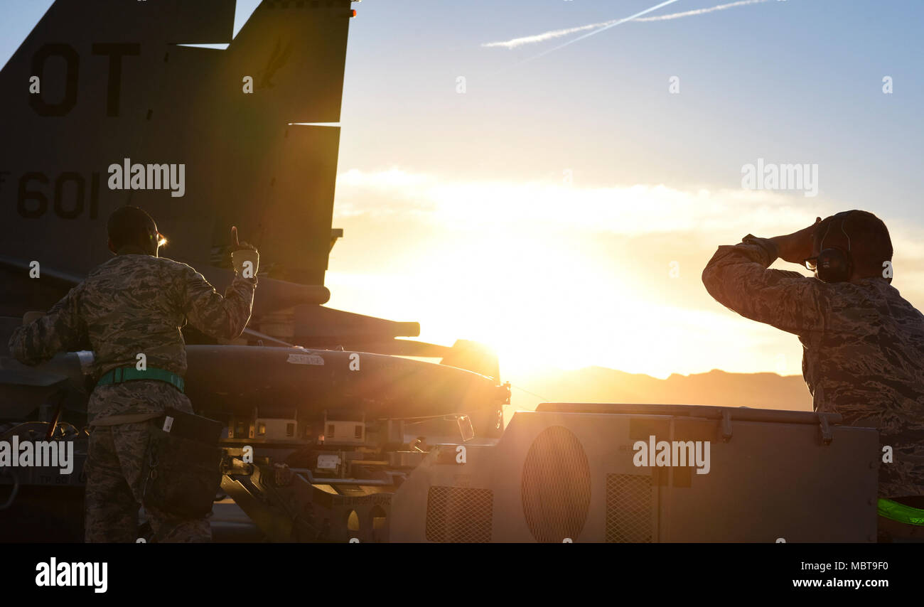 Mark 84 bomb hi-res stock photography and images - Alamy