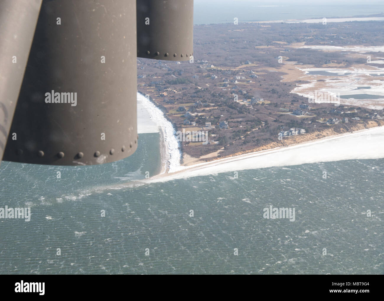 Soldiers from the Massachusetts National Guard's State Aviation Office ...