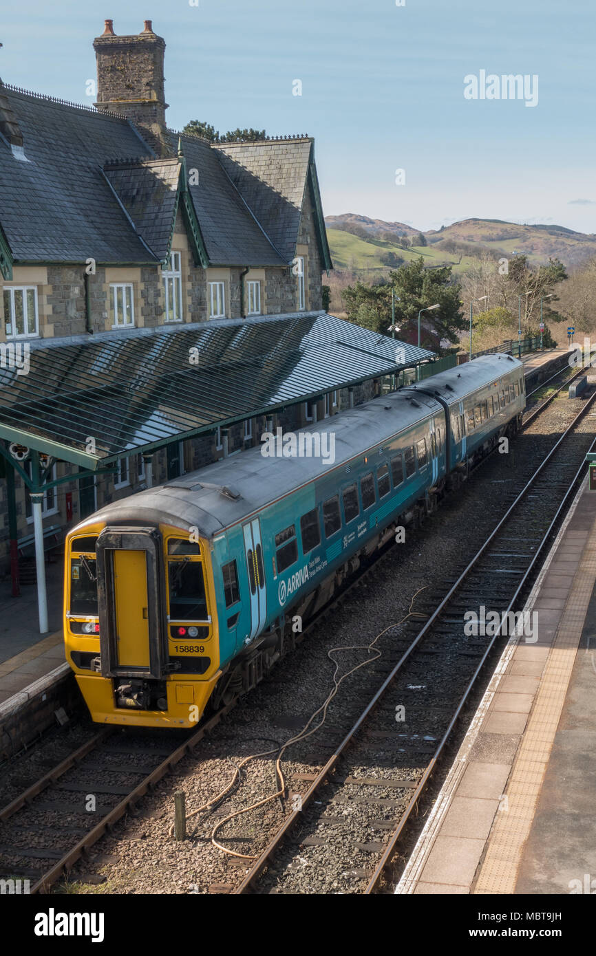 Welsh train station hi-res stock photography and images - Alamy