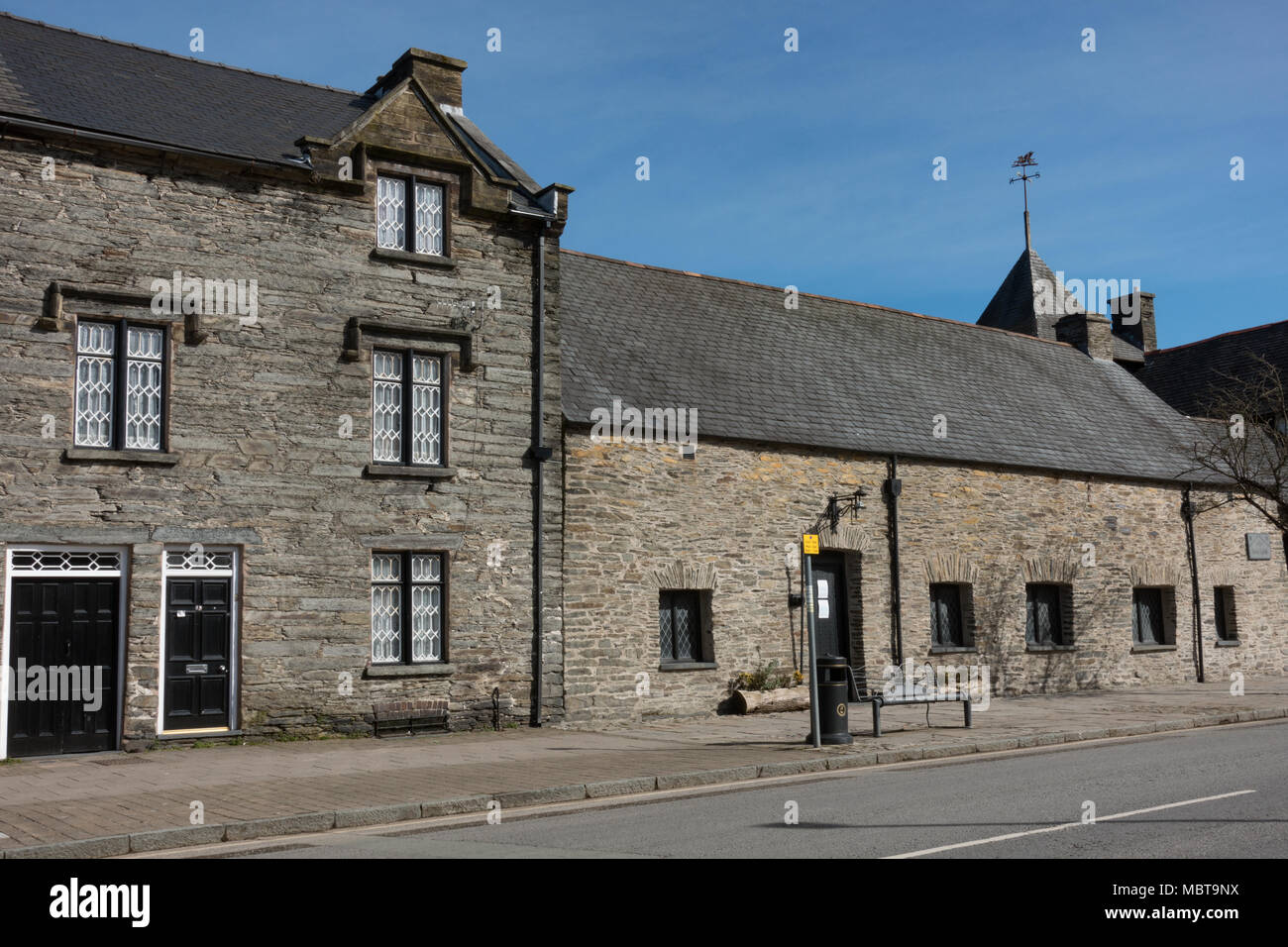 Old Building Machynlleth High Resolution Stock Photography and Images ...