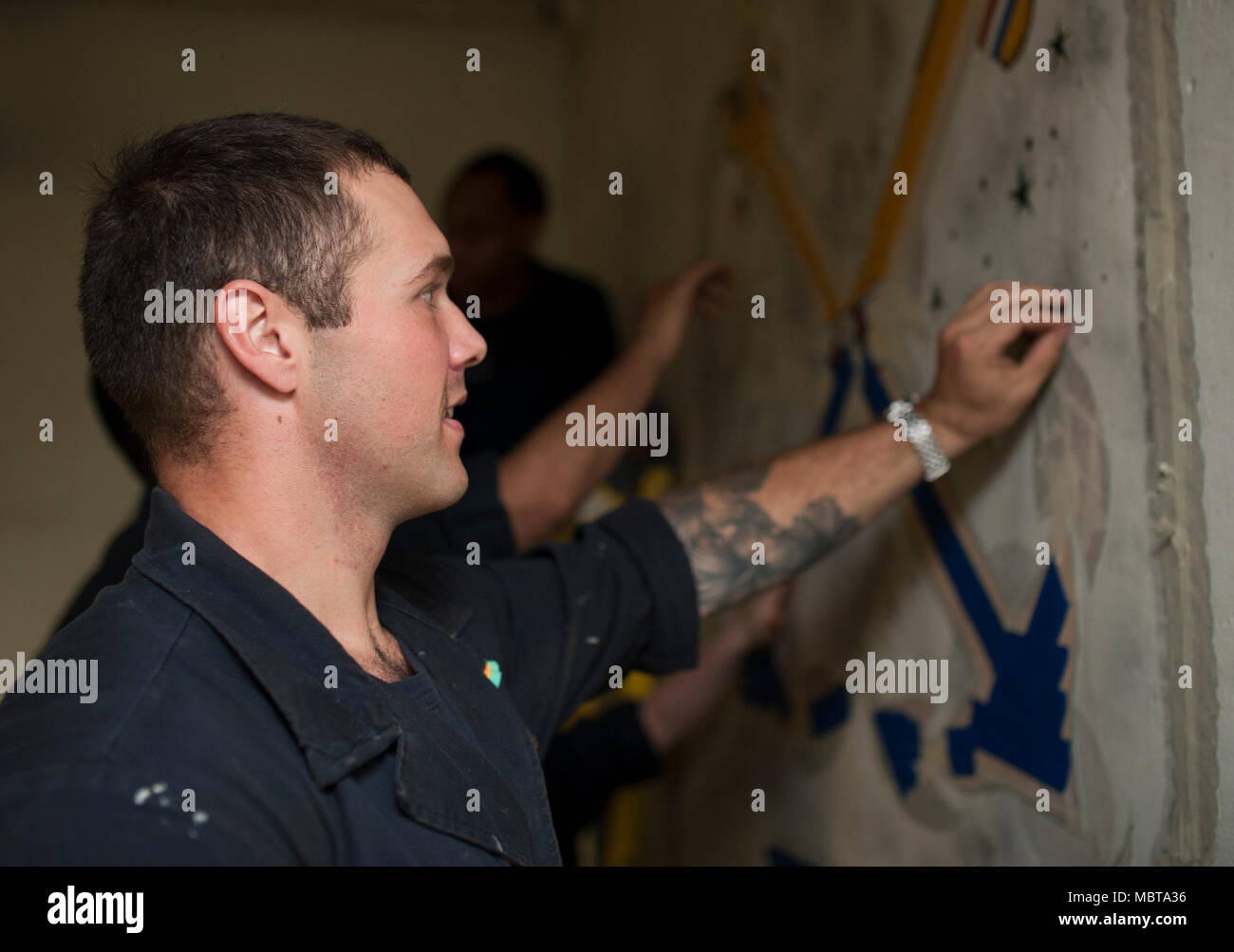 180104-N-SA412-0004 PACIFIC OCEAN (Jan. 4, 2018) Seaman Tyler Pickett ...