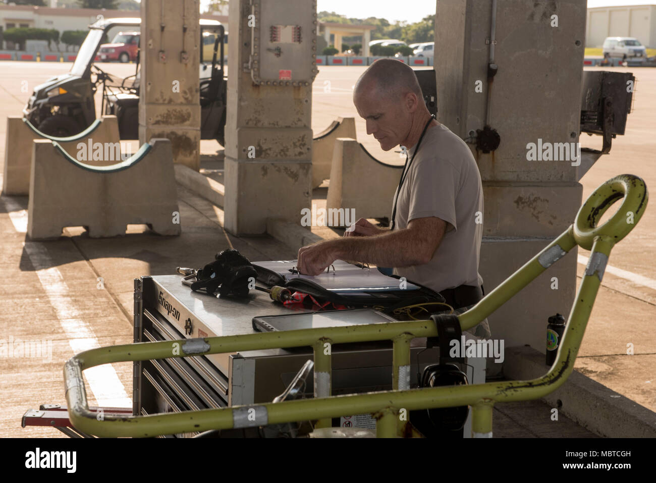 Determine forms hi-res stock photography and images - Alamy