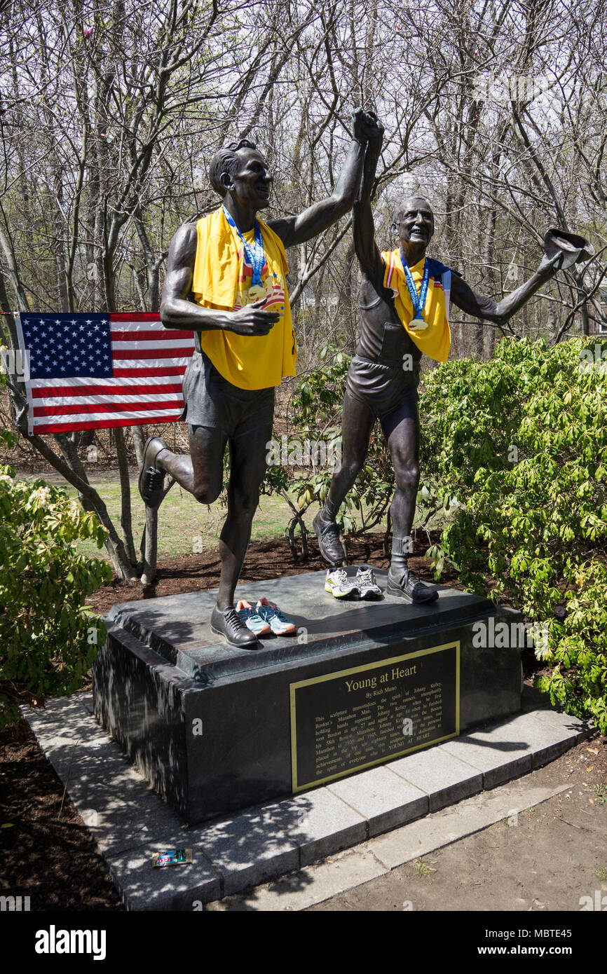 statue commemorating Johnny Kelley, the Boston Marathon's most famous ...