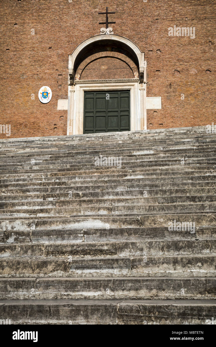 Altar steps hi-res stock photography and images - Alamy