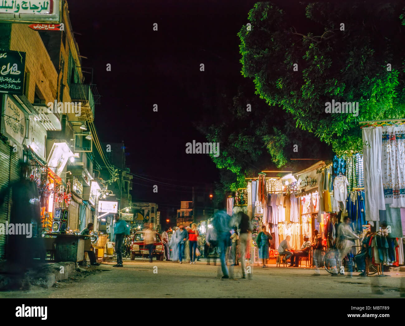 Egypt bazaar tourist hi-res stock photography and images - Alamy