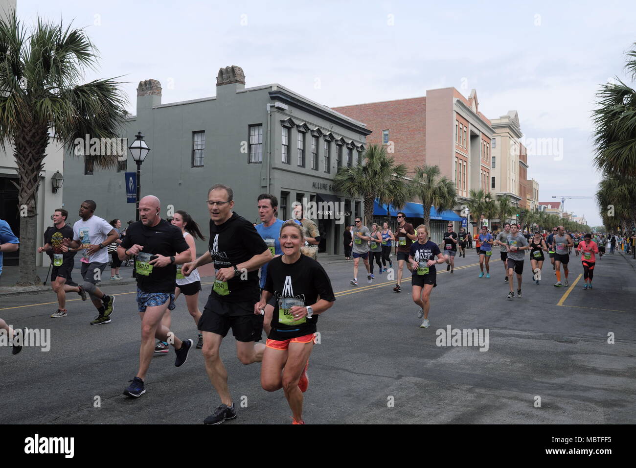 33000 runners hi-res stock photography and images - Alamy