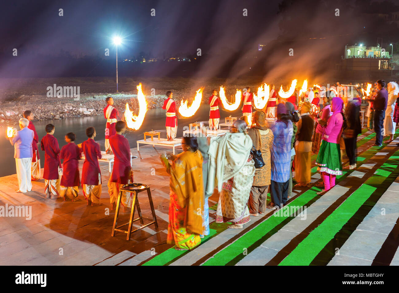 Arti hindu hi-res stock photography and images - Alamy