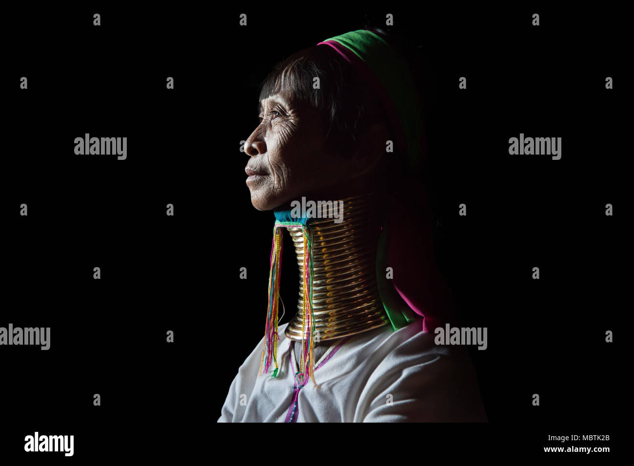 Beautiful long neck lady hi-res stock photography and images - Alamy