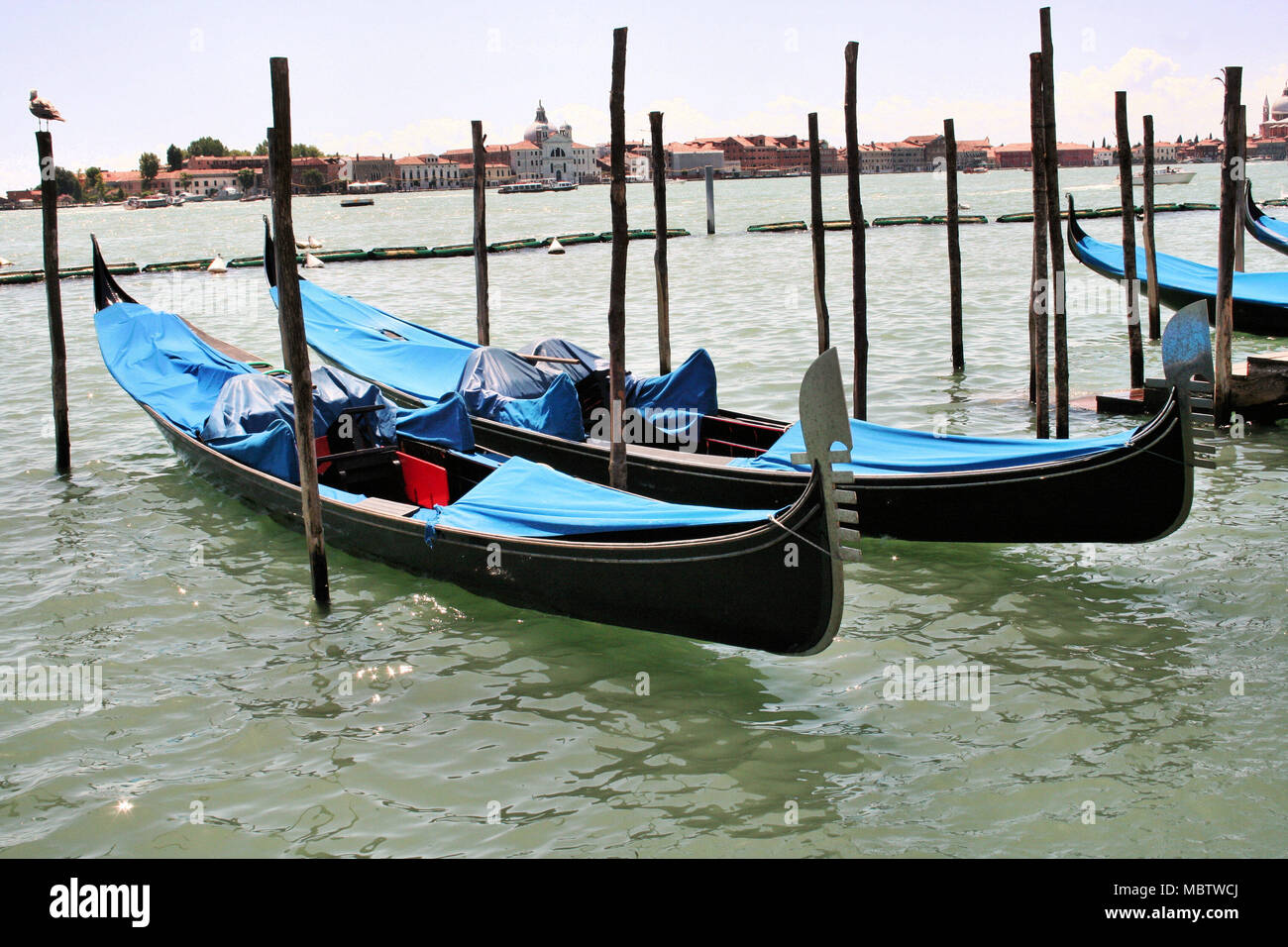 Famous gondolas hi-res stock photography and images - Alamy