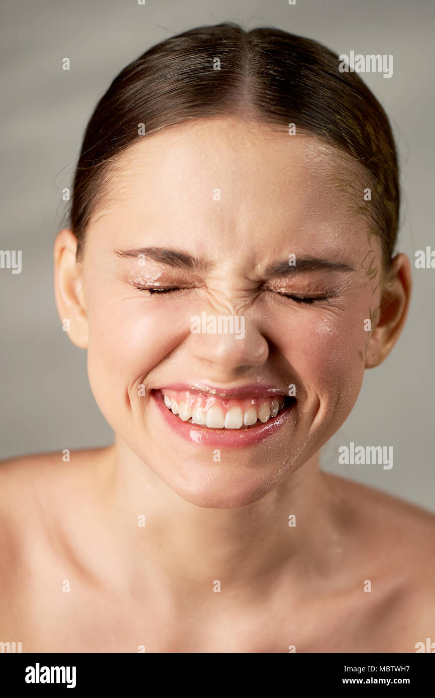 Wrinkled nose hi-res stock photography and images - Alamy