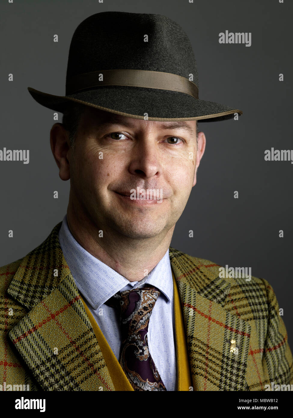 Marc allum antiques hi-res stock photography and images - Alamy