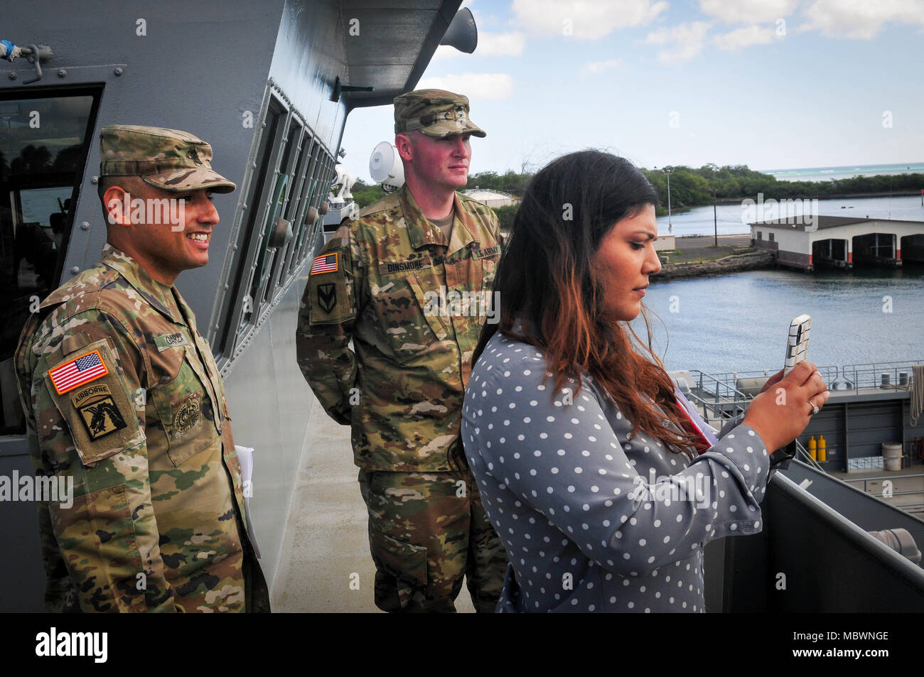 Congresswoman tulsi gabbard hi-res stock photography and images - Alamy