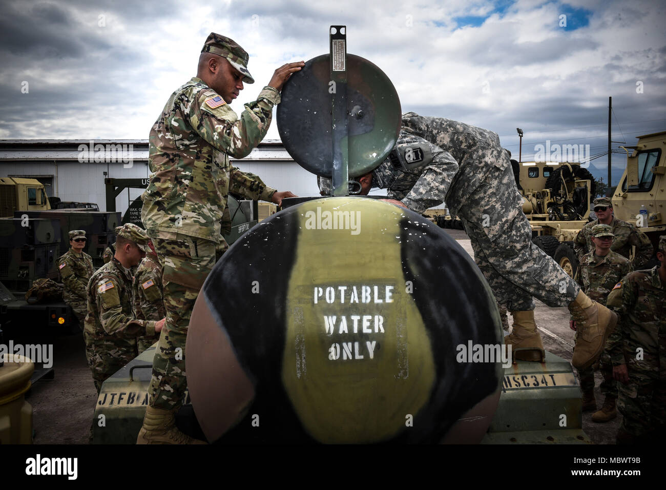 Service members from Joint Task Force-Bravo’s Medical Element, 1st ...