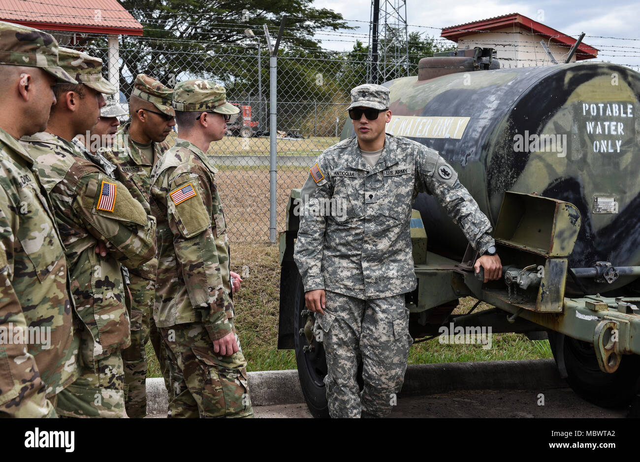 Field sanitation class hi-res stock photography and images - Alamy