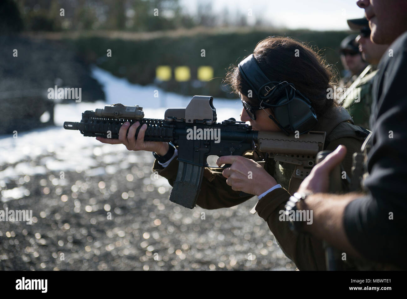 M4 rifle live fire shoot hi-res stock photography and images - Alamy