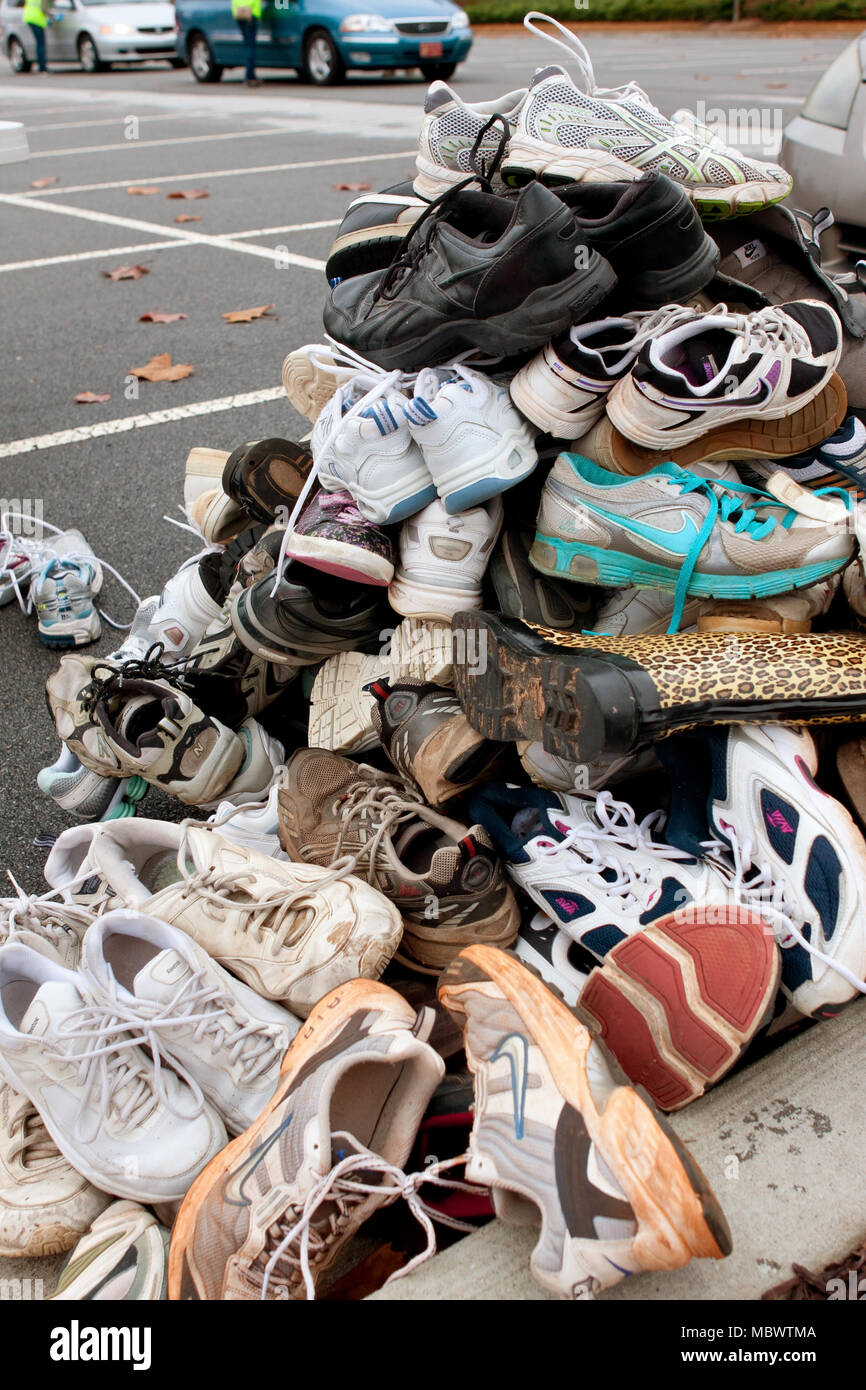 Volunteerism hi-res stock photography and images - Alamy