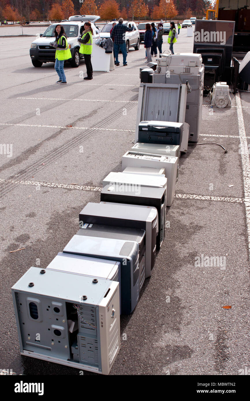 Electronics recycling pile hi-res stock photography and images - Alamy